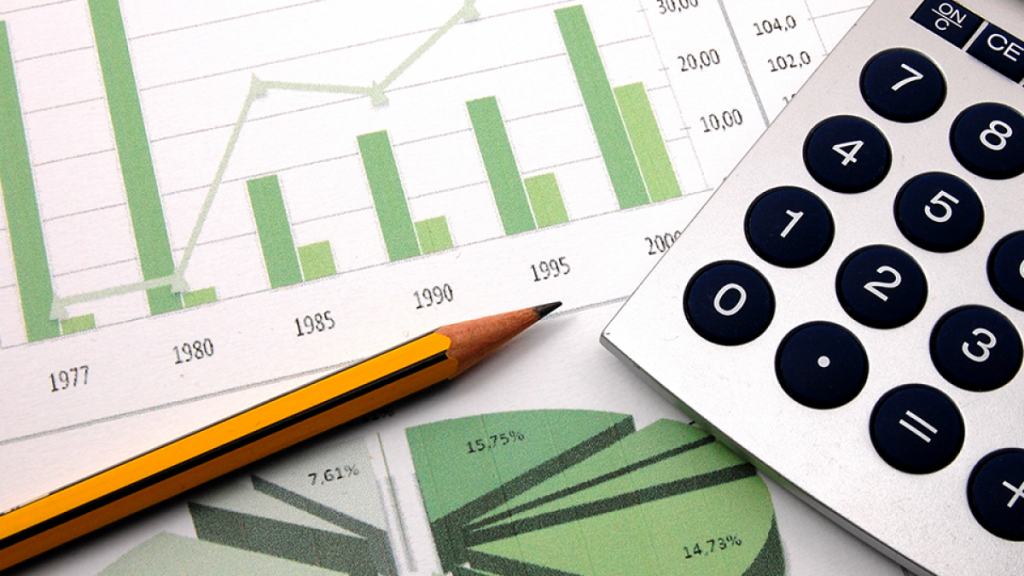 MEF presenta presupuesto 2026 con déficit fiscal del 1,5% mientras ...